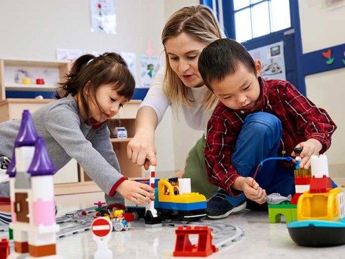 Kidscreen » Archive » LEGO boards the Coding Express