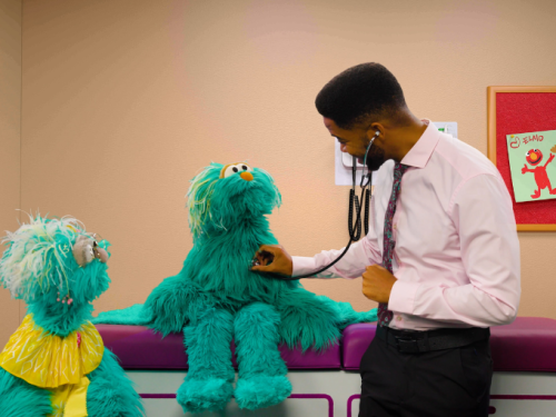 Kidscreen » Archive » Sesame Workshop wants to make healthcare less scary